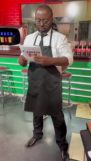 1.8K views · 87 reactions | C'est toujours pour placer le micro là ?  Un jour au #burgerquiz | Valery Ndongo Pro | Facebook