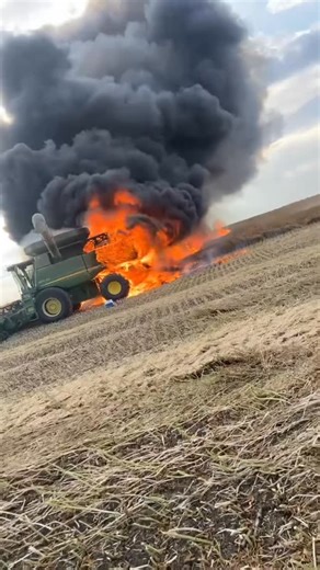 27K views · 3.4K reactions | Expensive Fire Friday..  By @deere95 #johndeere #combine #soybeans #harvest #tractor #fail #tractorfails #farmlife #agriculture | Tractor Fails | Facebook