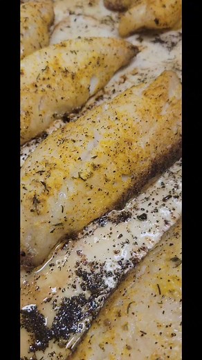 Quick and easy broiled ocean perch. I drizzled the fish with a little olive oil and seasoned it with lemon pepper and my zesty all purpose seasoning. Broiled on 475 for about 8-10 minutes. #broiledfish #healthyeats #oceanperch #quickmeals | Lynnette's Cakes and Catering