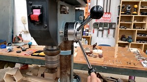 TE MUESTRO A DETALLE EL USO DEL TALADRO DE BANCO Y COMO HACER EL CAMBIO DE VELOCIDADES RPM | Alejandro Chavez-Carpinteria Chavez