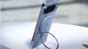 Olvídate de los accesorios incómodos: así funciona Pixelsnap, la revolución magnética que estrenan los Pixel 10