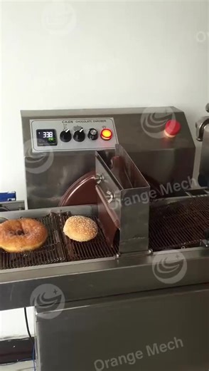 Chocolate Enrobing Machine Chocolate Making Line Customize Cooling Tunnels Chocolate Nut Coating Enrober Machine