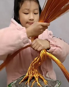 88K views · 661 reactions | A wire tree sculpture created by a cute little girl  | Handy Dandy | Facebook