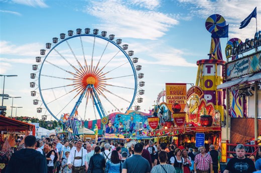 Simulating fun: Exploring the Oktoberfest ferris wheel with Simcenter Amesim - Simcenter