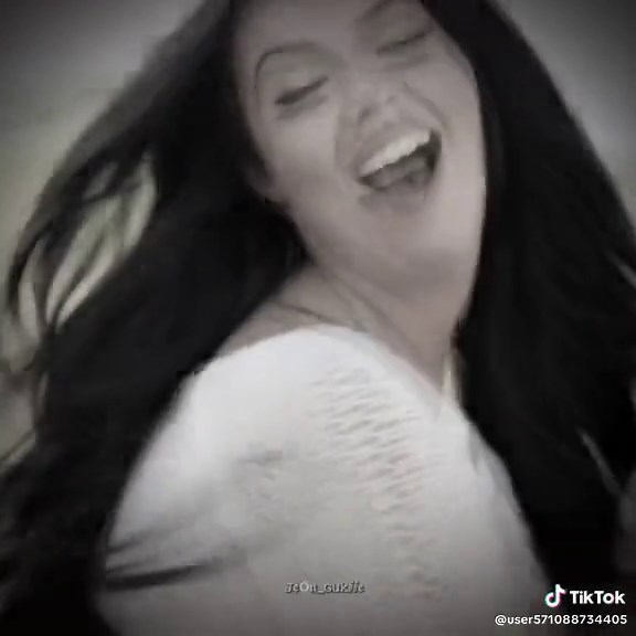 فيديوهات CapCut المذهلة: مجرد ذوق!