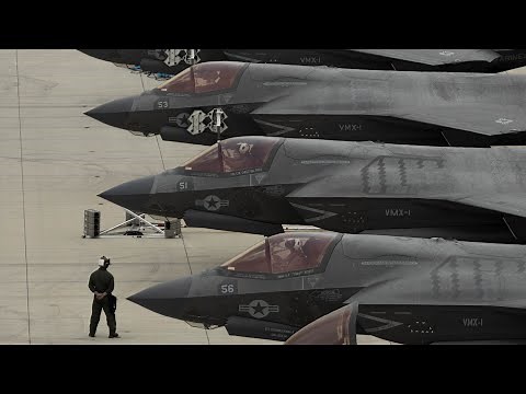 U.S. Marines with Marine Operational Test and Evaluation Squadron (VMX) 1 participate in Gray Flag