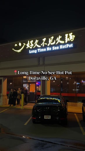 Hot pot for a chilly night!! The meat quality is so good and it’s all you can eat😋 #chinese #hotpot #aycehotpot #doravillega #foodie