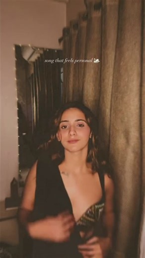 ‎Tia ٹیا 🤍🦅‎ | Piche tere awaan 🤌🏻🤍 . . .(lyrics, song , music , assignment, desi, tradition, traditional, early , trending , audio, obsessed)... | Instagram