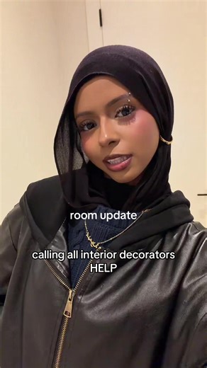 I can’t put a vanity or mirror cuz I alr have it in the washroom and closet If you’re new here, hi my name is Mymunah. I’m a full time content creator, YouTuber, and brand owner - which has allowed me to quit my job, drop out of university, buy my dream car, and move into my dream house. But 12 months ago, I had nothing, no views, no followers, and no idea how to make money online. I was so ambitious, but frustrated. I hated having a boss and clocking into work everyday just to make $3K-4K/month