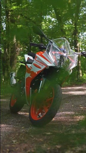 YAMAHA YZF R125 2022 VS KTM RC 125CC 2022 MOTORCYCLE COMPARISON