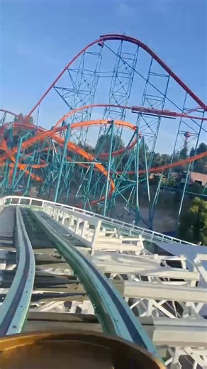 Twisted colossus POV (Green Side) - Six Flags Magic Mountain #rollercoaster #sixflags #pov #thrill