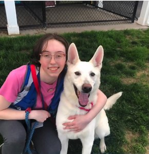 We absolutely love hearing from our volunteers! Here’s a story from Aubrey about her experience volunteering at Helping Hounds Dog Rescue: I started volunteering at Helping Hounds in 2021, and it’s been one of the best decisions I’ve ever made! 🐾 I was inspired to get involved after seeing my older brother volunteer here when he was a teen, and I couldn’t wait to follow in his footsteps. This place has become a second family to me, and I couldn’t be more grateful for the experience. 💛From cari