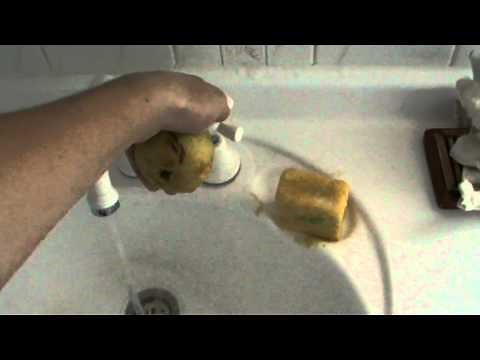 How To Wash a Pear