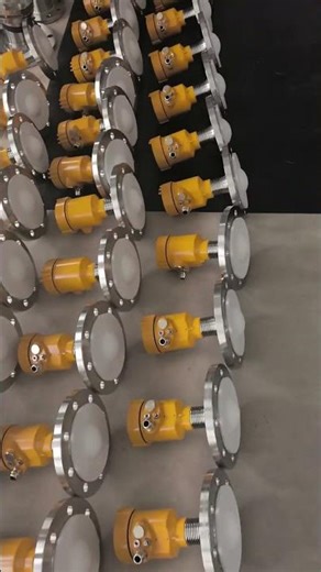 Flange type radar level gauge