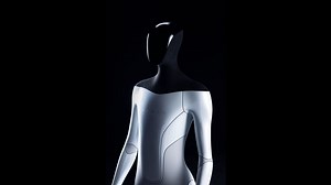 Tesla's Optimus robots have taken their first steps (literally) to world domination