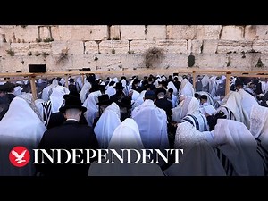 Live: Thousands gather at Western Wall in Jerusalem for priestly blessing