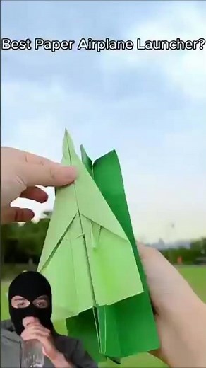 World’s Coolest Paper Plane Launcher – DIY Fun!#PaperairplaneLauncher#viralshort#hastonics