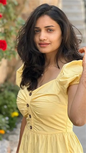 City Lights Movie Review on Instagram: "Uttar Trailer review #uttar #uttarmarathimovie #uttarmovie #hruta #hrutadurgule #berde #abhinav #abhinayberde #abhinay #marathimovie #marathimovies #movierecommendation #moviereviews #marathi #newmarathimovie #moviereviews"