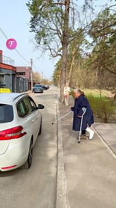25K views · 115 reactions | Kind Stranger Helps Elderly Woman | Fabiosa Life | Facebook