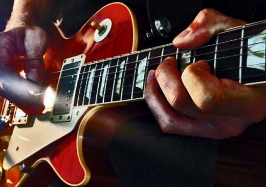 Three Reasons Your Les Paul Won’t Stay in Tune