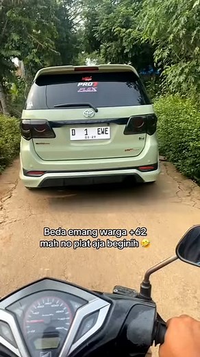 JAWA BARAT on Instagram: "aya we piomongen na teh 🗿 . . video tt tehmaniss47 #ieujawabarat"