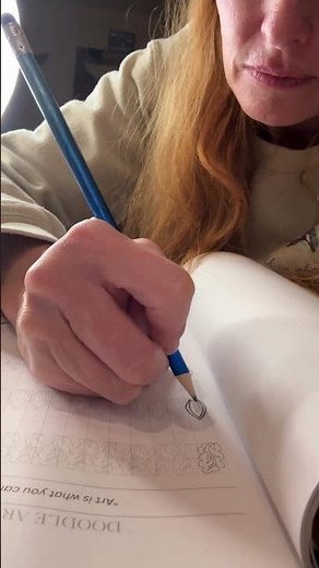 Relax and Recenter with Repetitive Doodle Lines | Easy Drawing Flow for Beginners #shorts