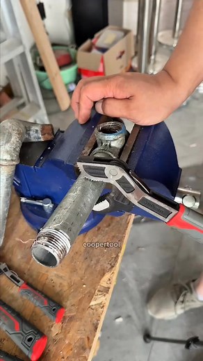  Large-diameter adjustable jaws for a secure tightening with just one clamp! Multi-functional for bathroom fixtures, plumbing, and repairs, saving effort and increasing efficiency!  Industrial-grade durability, easily handles all types of nuts!  | Orville Com | Facebook