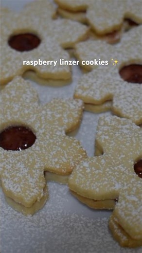Holiday Linzer Cookies 💫