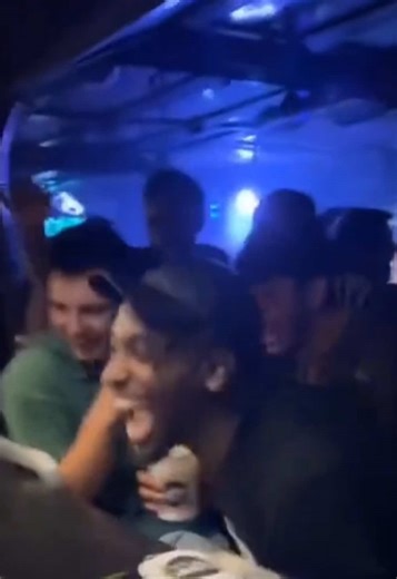 He’s got some moves 🤣#humour #dnb #dance #rave #funnyclips