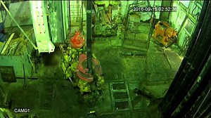 138K views · 1.7K reactions | Top drive falling no one injured. How can we prevent the incident like this? | Drillingformulas.Com Fan Page | Facebook