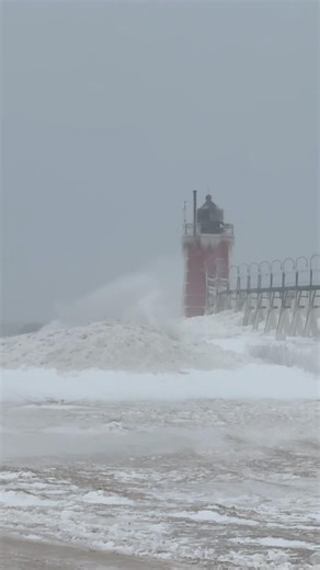 Got some nice wave action in South Haven Jan 18, 2026! #miwx #ice #lighthouse #lakeeffectsnow #cold