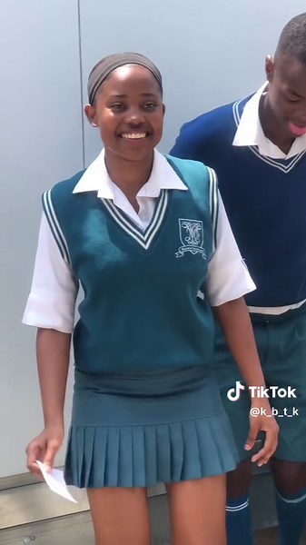 Interactive Card Trick with Random Strangers!