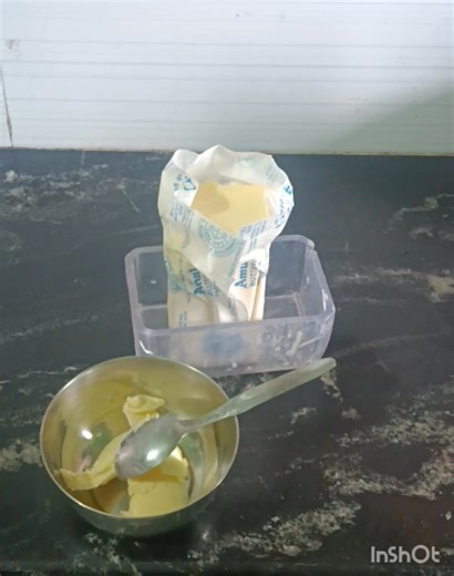 Aj breakfast e banalam chilli cheese bread #everyoneシ゚ #followers #hilight #breakfast | Madhumita Singha