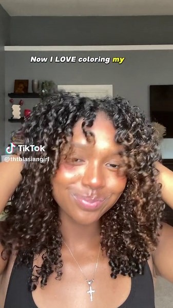 Don’t normalize damage from coloring your hair and try out the new KBOND20 bond building treatment by @Joico *Against combing breakage on damaged hair during heat styling. Visit joico.com to learn more. #joico #joicopartner #joicoKBOND20 #unbreakablebonds #ad