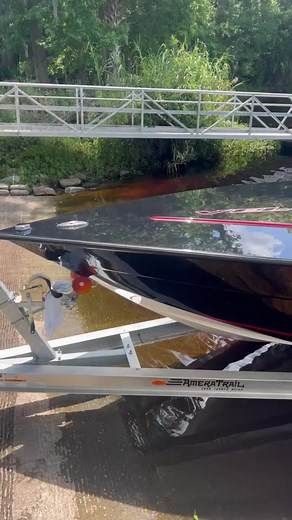 #speed #boating #boatbuilder #100mph #nuggets #velocitypowerboats #racing #horsepower #fishing #fyp #FL #fast #ripper #mercury #offshore #seggsy #boatlife #boat #luxury