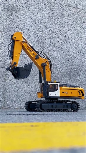 #rcexcavator #TikTokShopBlackFriday #rc #remote #giftguide