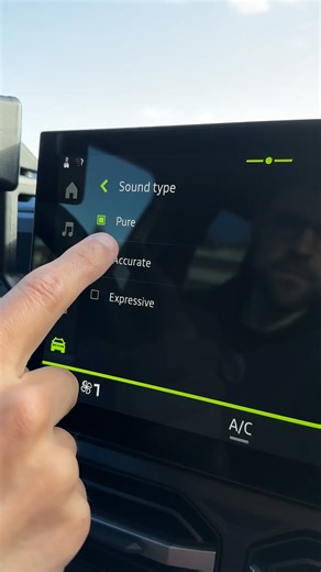 Can the parking sensor sound on the Dacia Duster be adjusted?