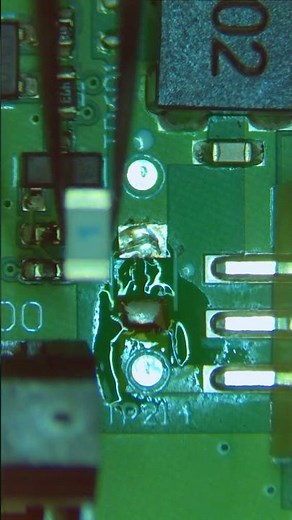 Micro Soldering a Tiny SMD Resistor (Fast Fix!) DIY Electronics, #microsoldering, #electronicsrepair
