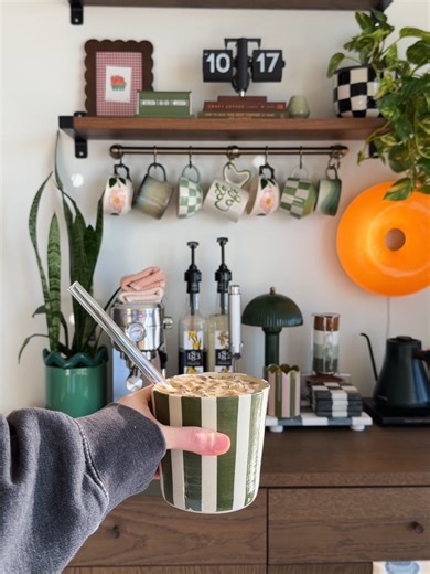 Sweet. Savory. Smooth. Brown sugar, miso, and real vanilla bean—trust the process. This latte hits different. Would you try it or skip? #casabrews#casabrewscm5418#tiktokcoffee #coffeetok #latterecipe #coffeeathome #homebarista #flavorcombo #cozydrinks #coffeeinspo #vanillalatte #brownsugarlatte #misolatte