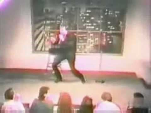 Heckler Gets torn up by Bill Hicks
