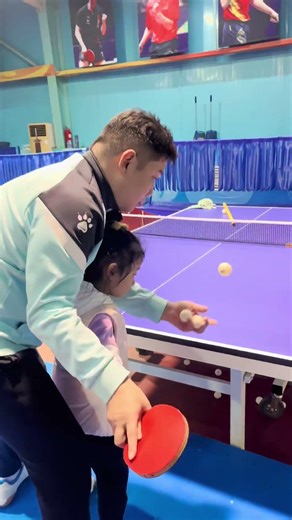爸爸恨不得来个传功大法，不够用的时间，练不完的技术～#孙颖莎 #乒乓球 #王楚钦 #儿童乒乓球教学