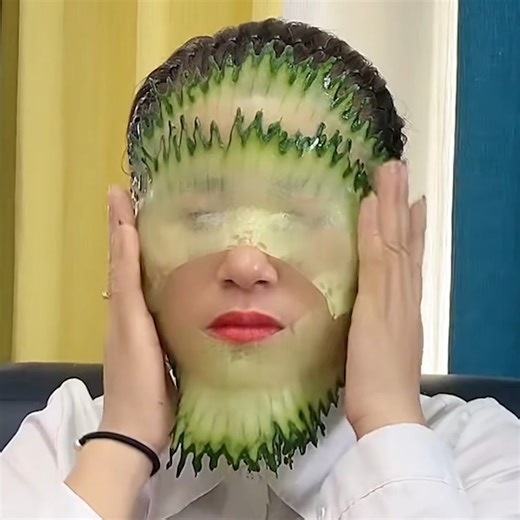 DIY sheet face mask with cucumber🥒 | MetDaan Corner