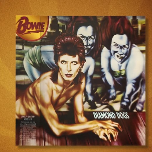"Diamond Dogs" de David Bowie fête ses 50 ans ! 🥳 🎂 Et pour l'occasion, une réédition de folie est sortie 😍🎁 Toutes les infos sur Europe2.fr 🥰 | Europe 2