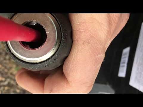 Changing a keyless chuck. 18v makita drill