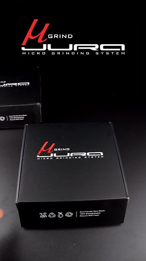 The Complicated Made Simple — The JURA MicroGrinder In diamond setting, time and focus are everything. Every moment spent away from the microscope interrupts precision, breaks your rhythm, and slows down the work that actually generates income. These small interruptions accumulate into a significant efficiency loss in any workshop. Sharpening should not create extra steps or force you to leave your bench. It should not involve unnecessary adjustments, inconsistent results, or a long learning cur