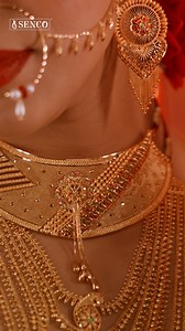 Immerse yourself in the splendor of Bengali wedding traditions with the Gathbandhan Vivaah collection, crafted to symbolize the eternal bond of love and commitment. Explore the collection at https://sencogoldanddiamonds.com/jewellery/category/gathbandhan-collection or visit your nearest showroom. . #𝐏𝐲𝐚𝐚𝐫𝐊𝐚𝐆𝐚𝐭𝐡𝐛𝐚𝐧𝐝𝐡𝐚𝐧 #sencogoldanddiamonds #weddingjewellery #celebrations #jewelry #karigariforyoungindian #sencoweddingcollection #sencowedding #craftsmanshipforyou #jewellery #brid