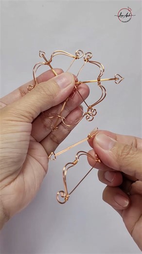 Lan Anh Handmade on Instagram: "Arrow and bow - Free tutorial here https://youtu.be/Z0h-fnFmunw"