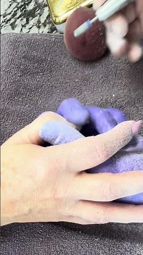 How to smooth nail with electric nail file