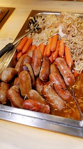 2.4M views · 62K reactions | บุฟเฟต์อาหารเยอรมันกินได้ทั้งร้าน...