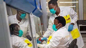 US sets shorter COVID-19 isolation rules for healthcare workers